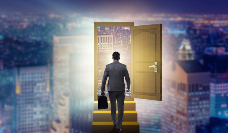 wealthcoachuniversity.com